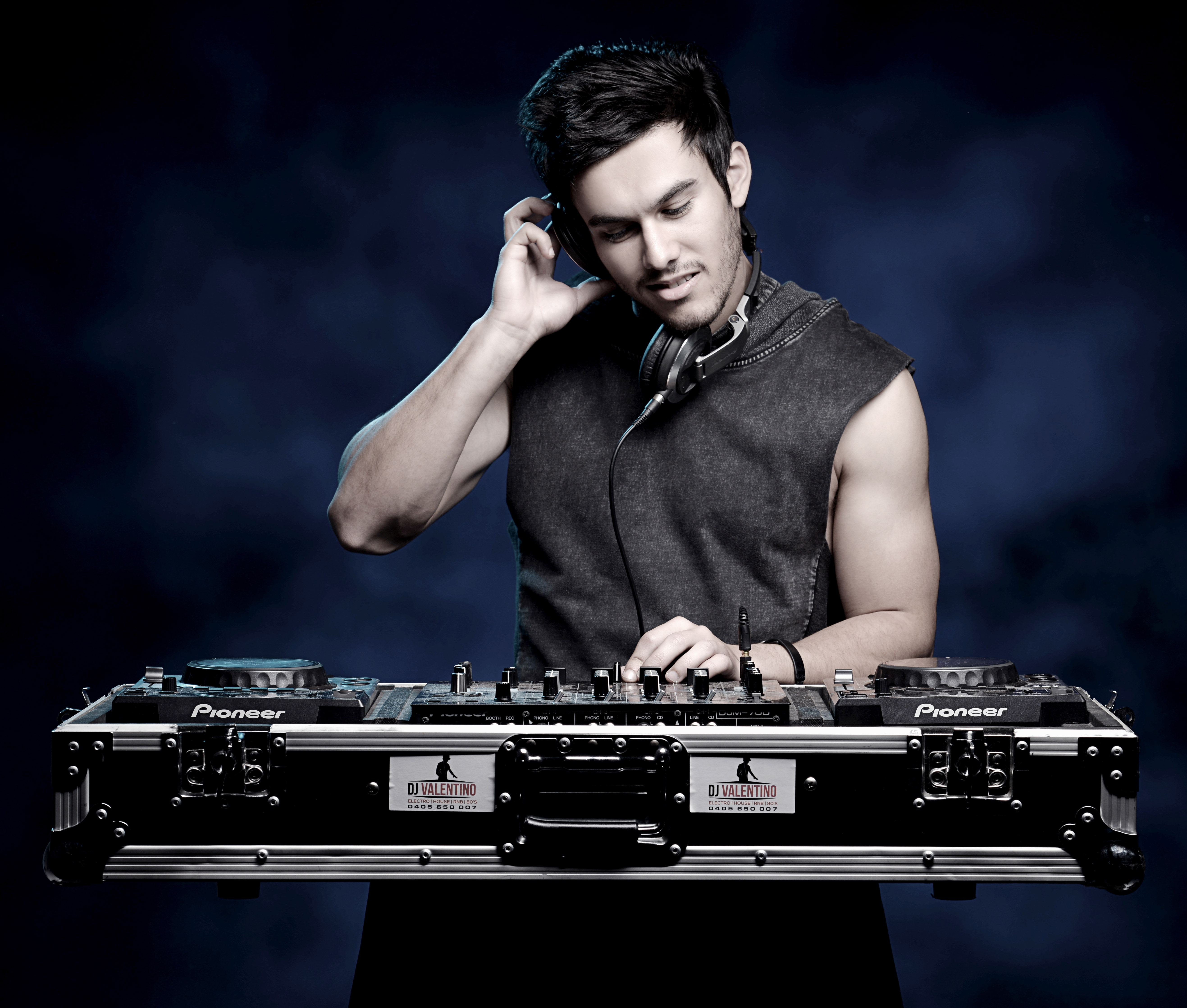 Book Justin Valentino - DJ, Kingsgrove