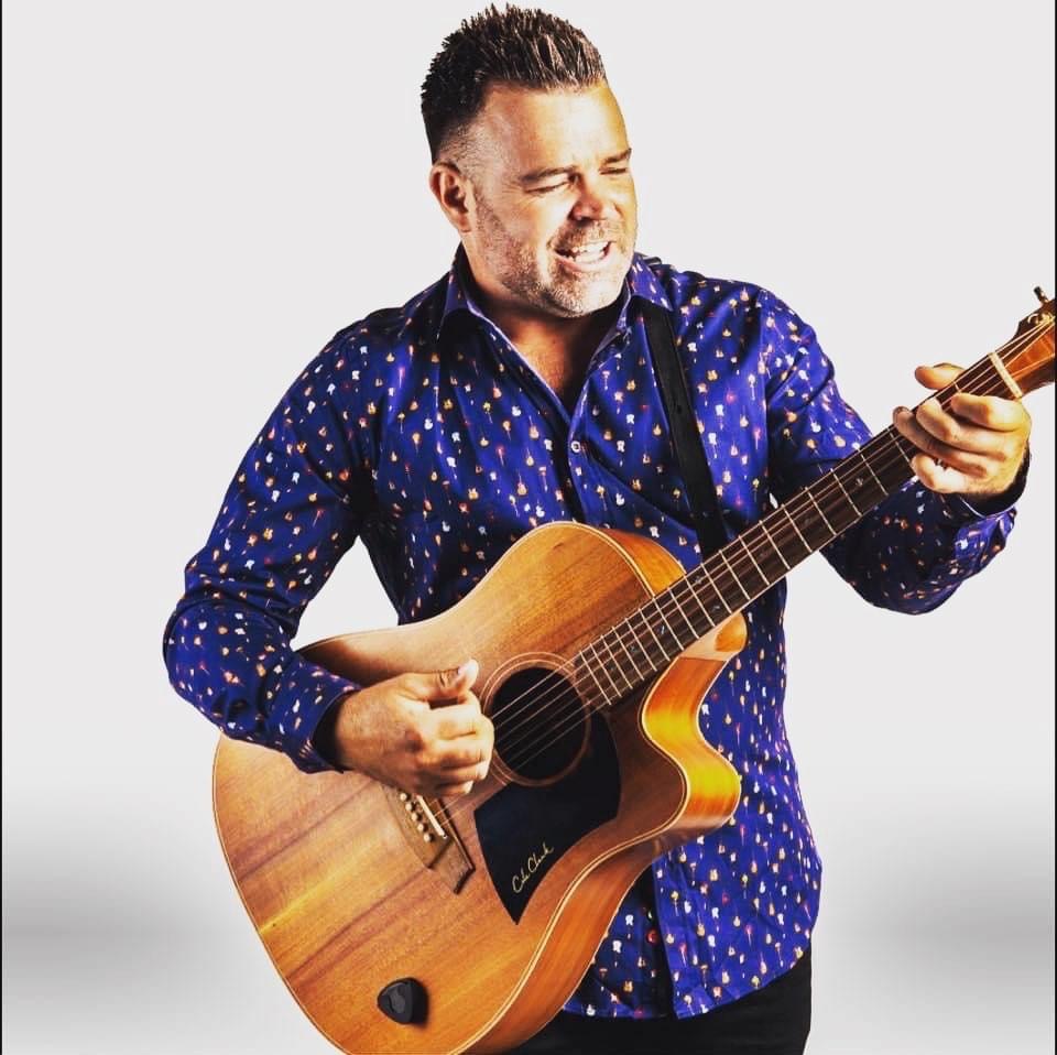 Book Paul Vercoe DJ, Acoustic Musician and Singer - Soloist, Mooloolaba