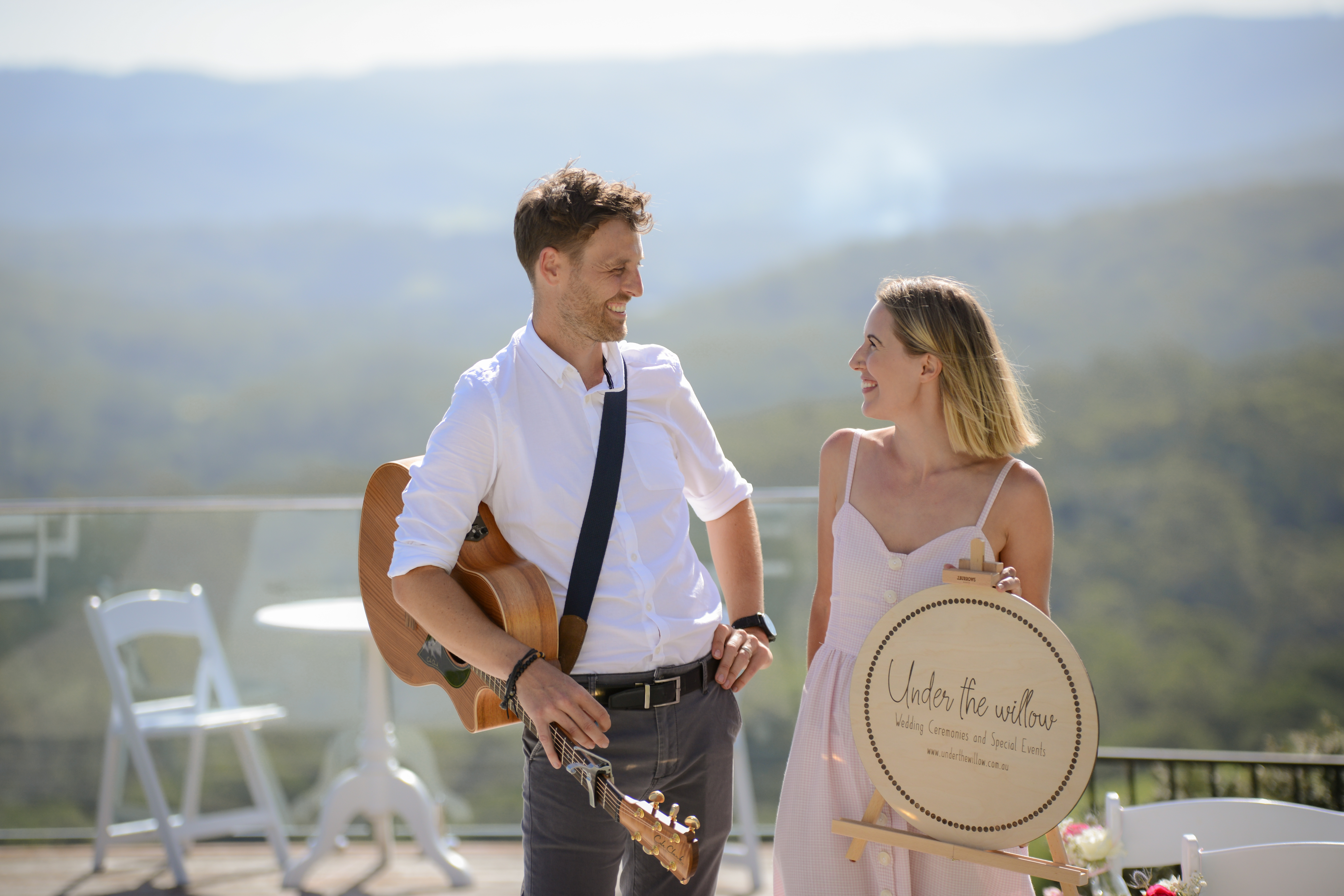 Book Under the Willow - Wedding Singer, Sandover