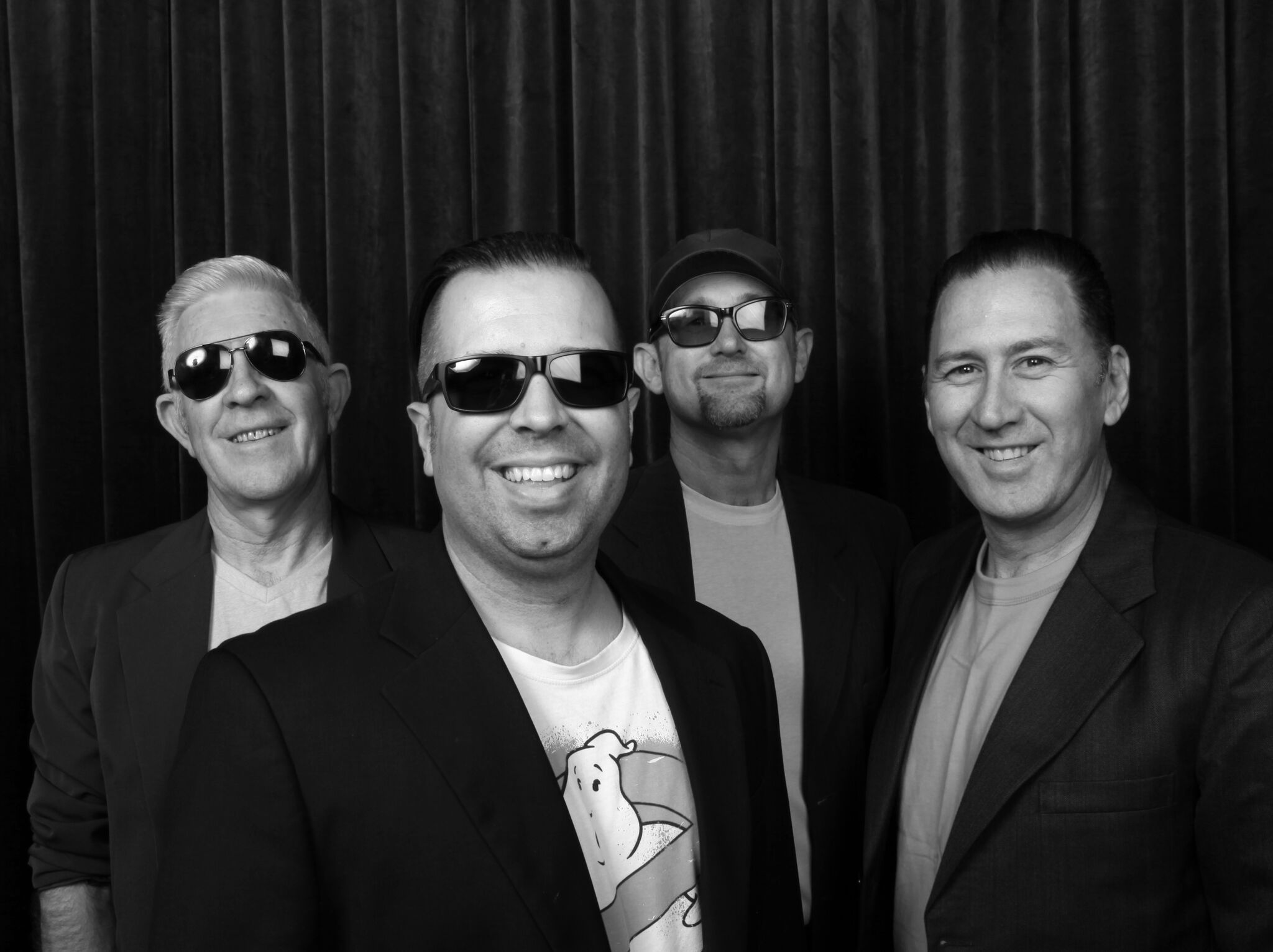 Book Atomic Stagecoach - Band, Bassendean