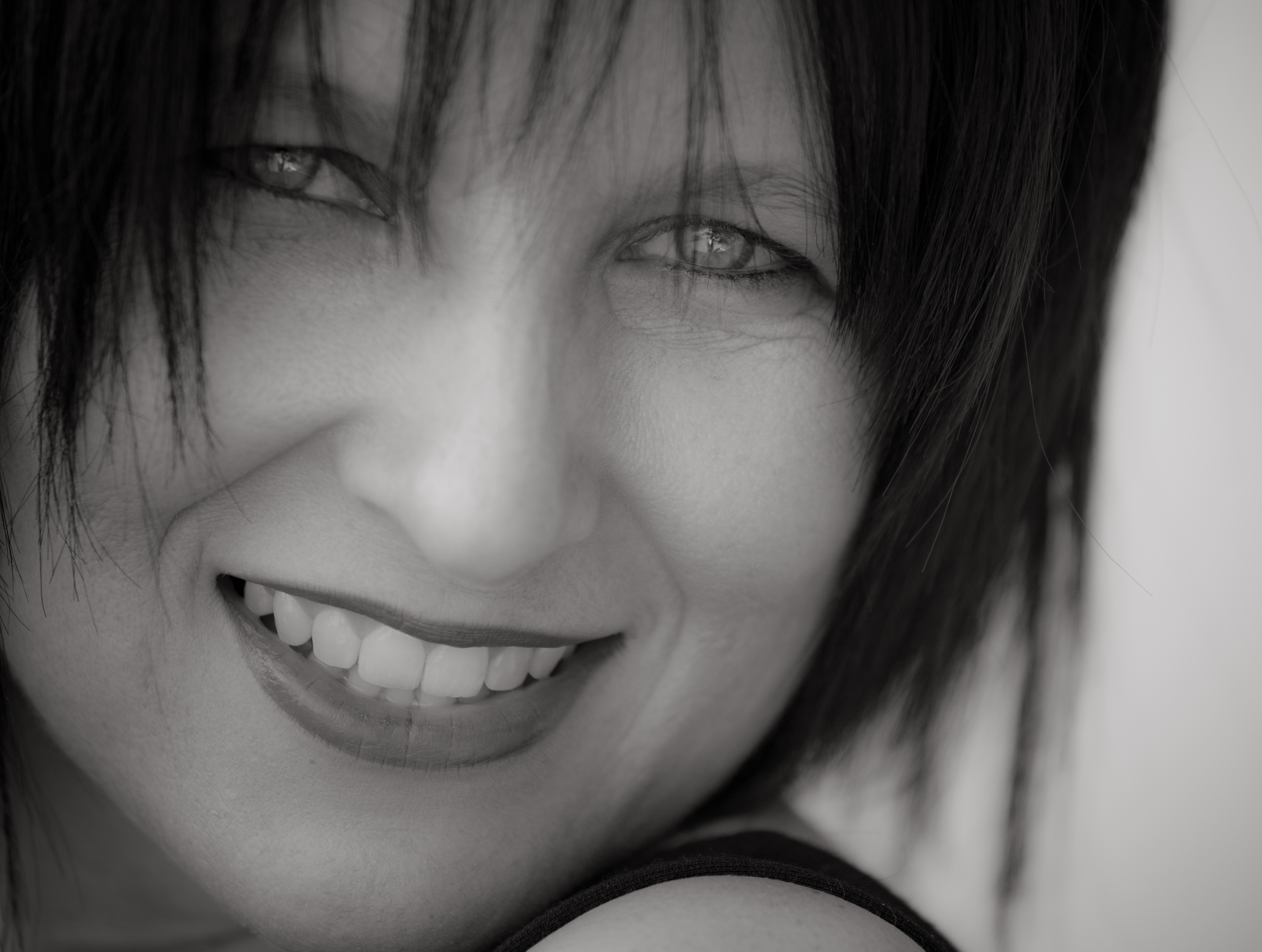 Book Kat Caton Singer - Acoustic Singer, Blackwood