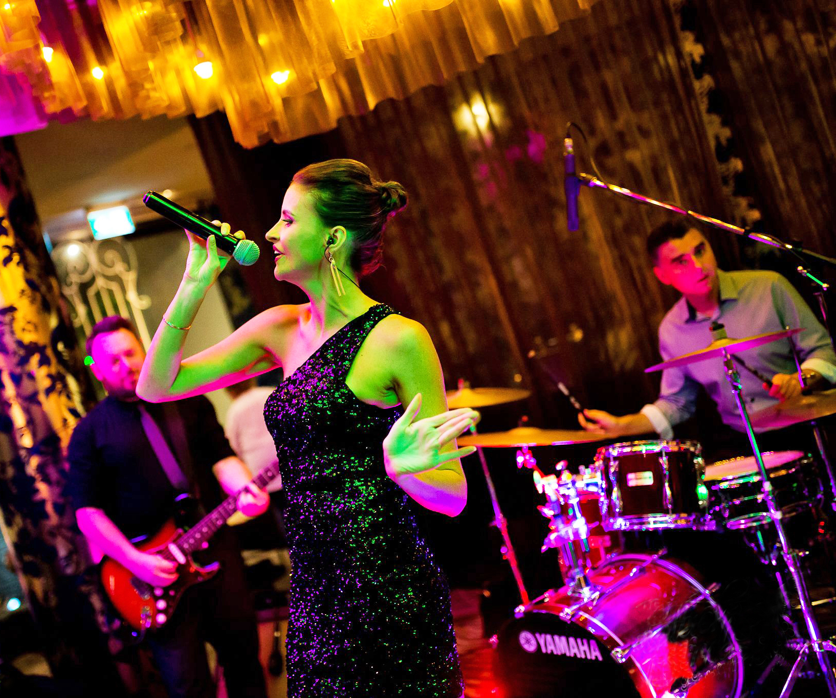 Book Trace Trio - Cover Band, Brisbane