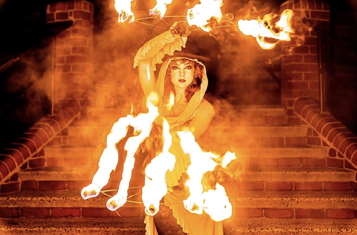 Book Evie Faeya - Fire Dancer/ Contortionist - Fire Performer, Melbourne