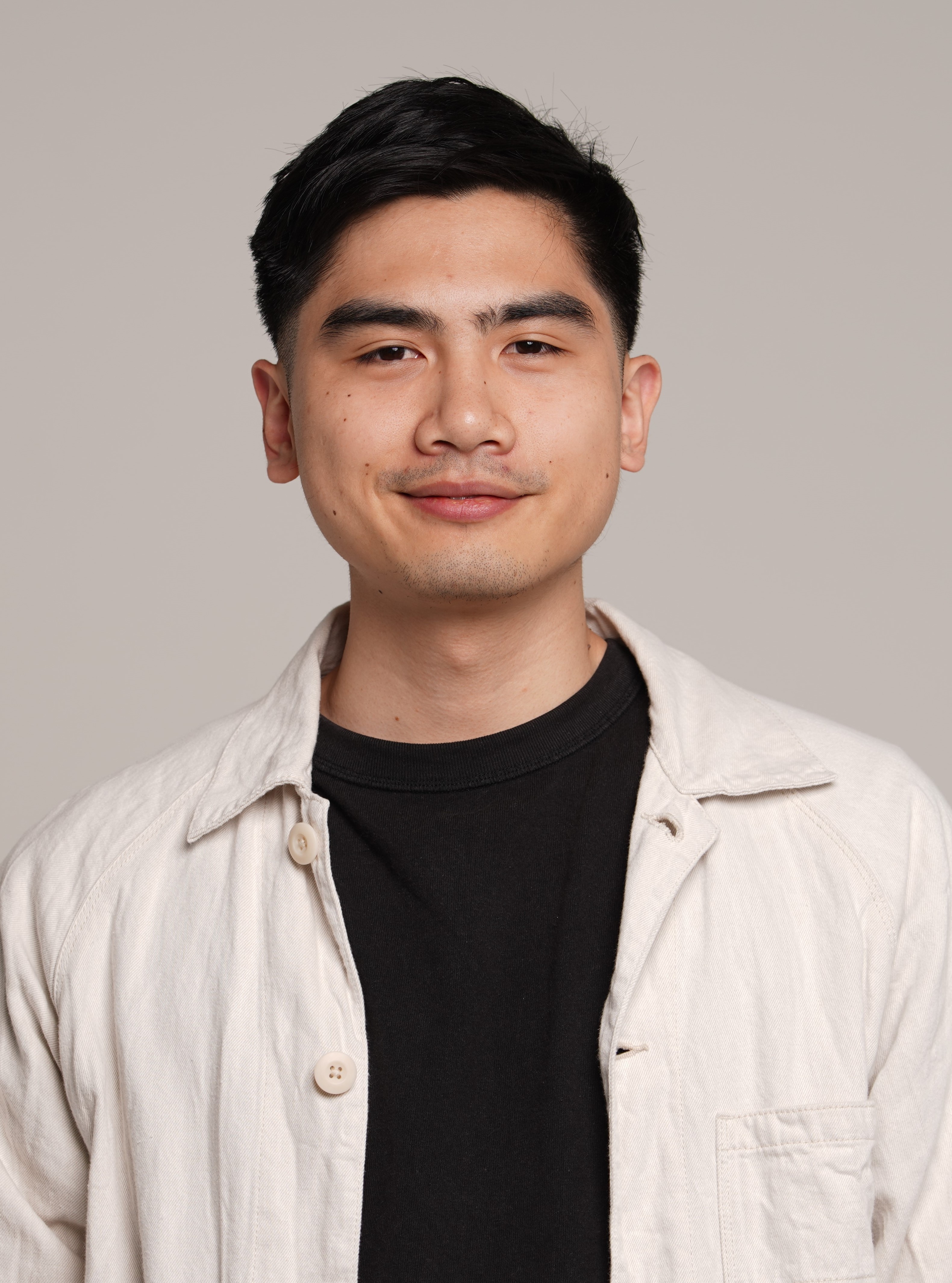 Book Henry Zhu - Comedian, Sydney