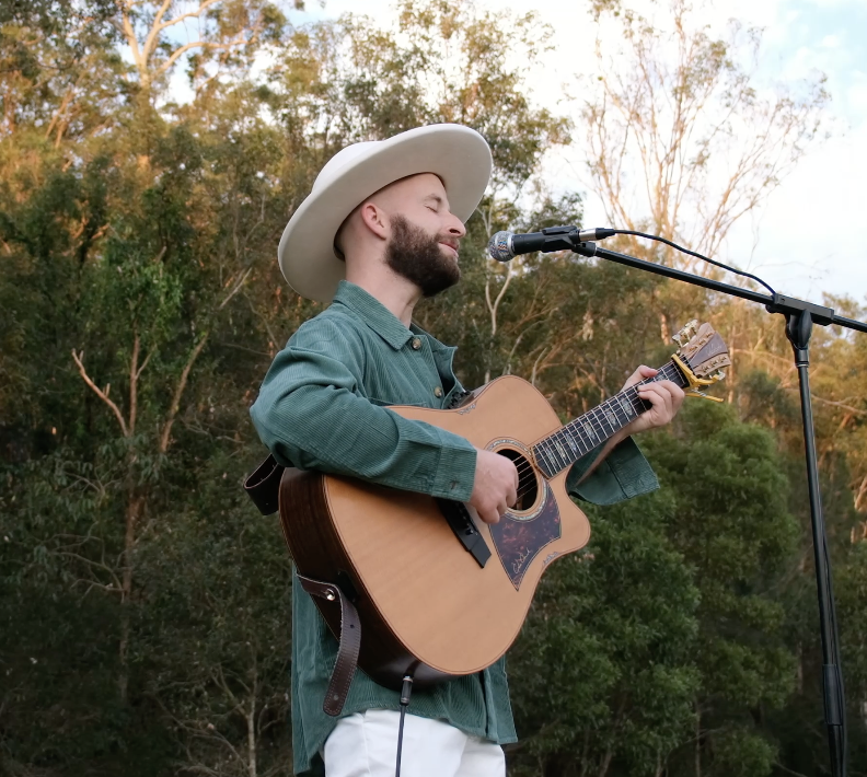 Book Zeke Foster - Acoustic Musician and DJ, Brisbane
