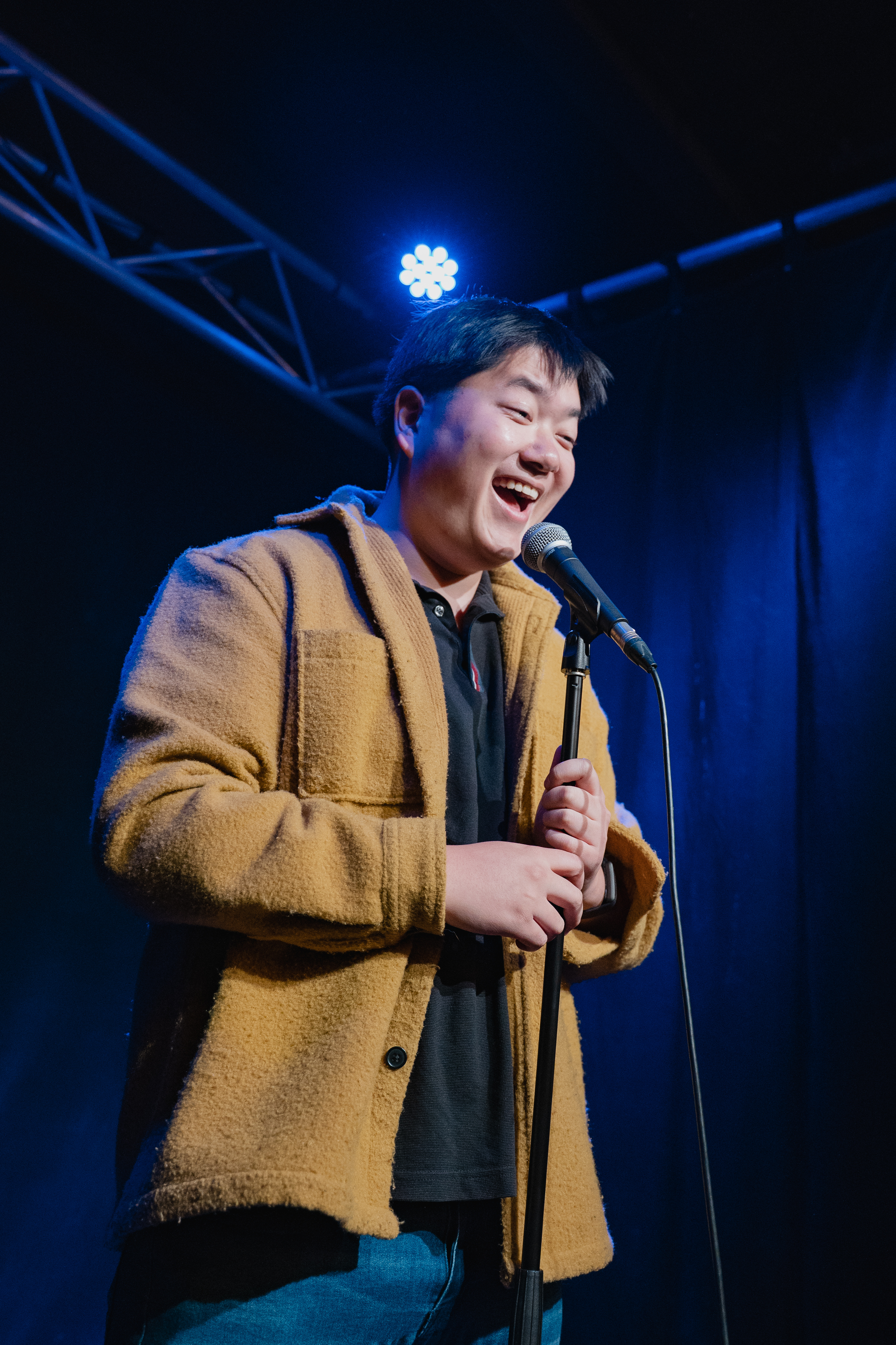 Book Alan Fang - Comedian, Sydney